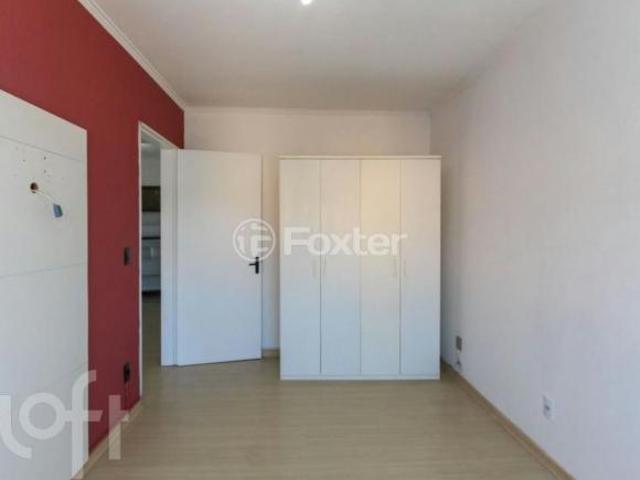 Apartamento, 2 dormitórios, 55.27 m², em Centro