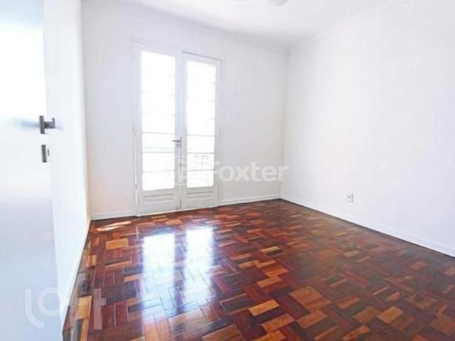 Apartamento, 2 dormitórios, 55.23 m², em São João