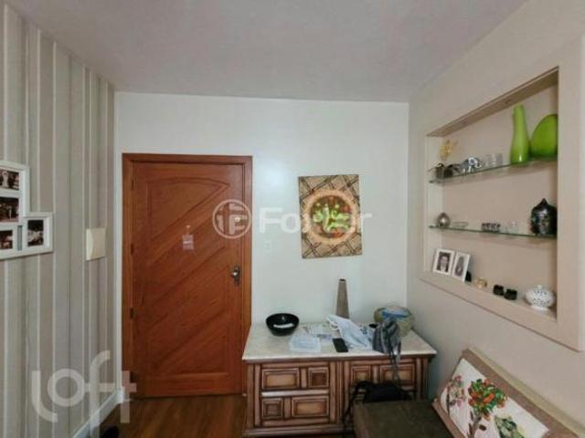 Apartamento, 2 dormitórios, 55.62 m², em Petrópolis