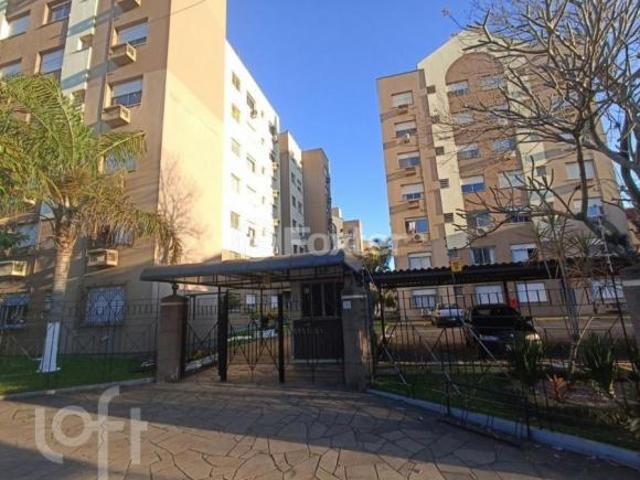 Apartamento, 2 dormitórios, 55.75 m², em Centro
