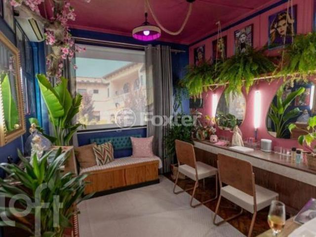 Apartamento, 2 dormitórios, 56 m², em Praia de Belas