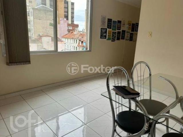 Apartamento, 2 dormitórios, 56.07 m², em Centro Histórico