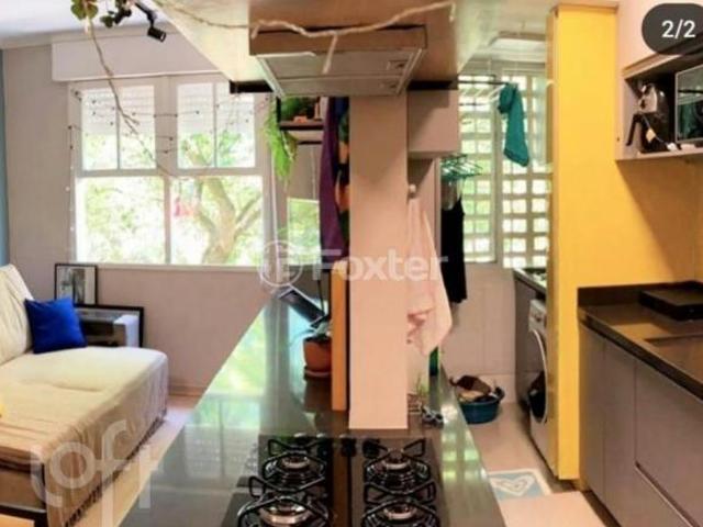 Apartamento, 2 dormitórios, 56.18 m², em Menino Deus