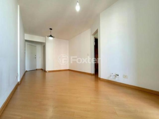 Apartamento, 2 dormitórios, 57 m², em Cambuci