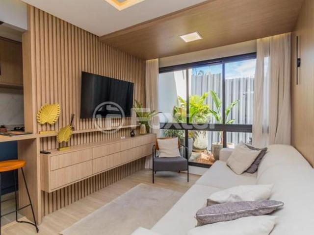 Apartamento, 2 dormitórios, 57 m², em Cristal