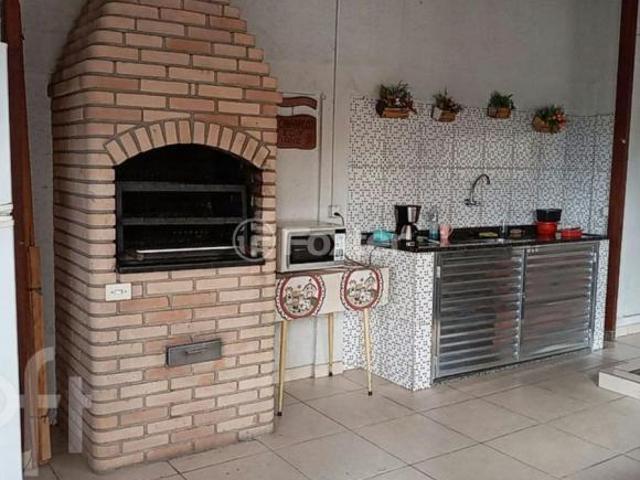 Apartamento, 2 dormitórios, 57 m², em Vila Mazzei