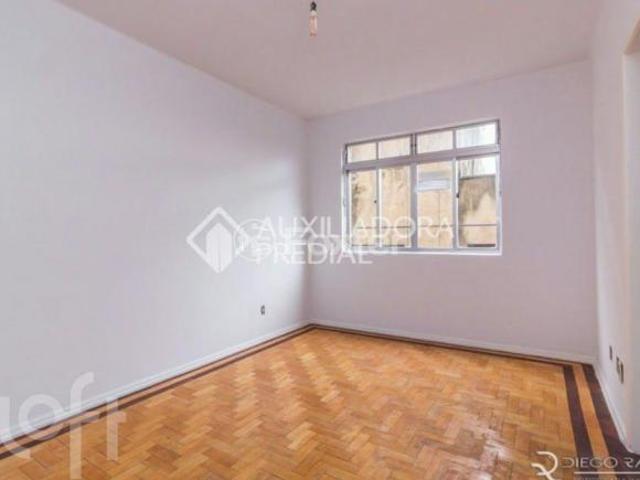 Apartamento, 2 dormitórios, 57.47 m², em Centro Histórico