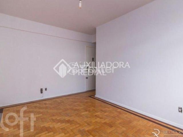 Apartamento, 2 dormitórios, 57.47 m², em Centro Histórico