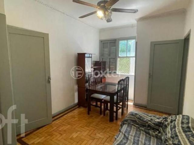 Apartamento, 2 dormitórios, 57.47 m², em Petrópolis