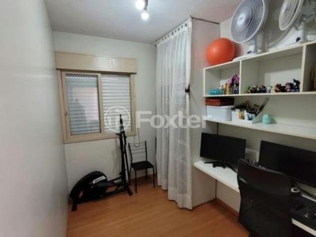 Apartamento, 2 dormitórios, 57.76 m², em Centro