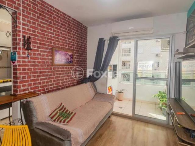 Apartamento, 2 dormitórios, 57.77 m², em Morro Santana