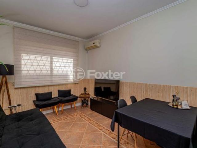 Apartamento, 2 dormitórios, 57.81 m², em Menino Deus