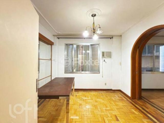 Apartamento, 2 dormitórios, 58 m², em Centro Histórico