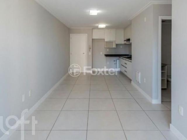 Apartamento, 2 dormitórios, 58 m², em Água Branca