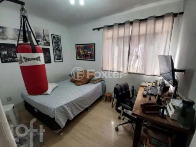 Apartamento, 2 dormitórios, 58 m², em Menino Deus