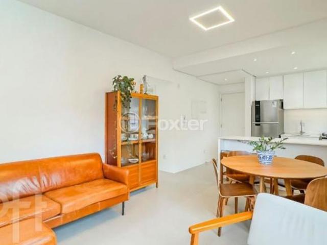 Apartamento, 2 dormitórios, 58 m², em São João