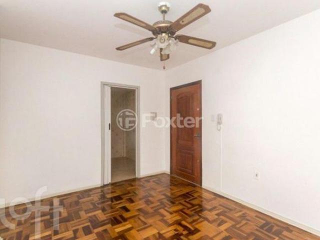 Apartamento, 2 dormitórios, 58 m², em Passo da Areia