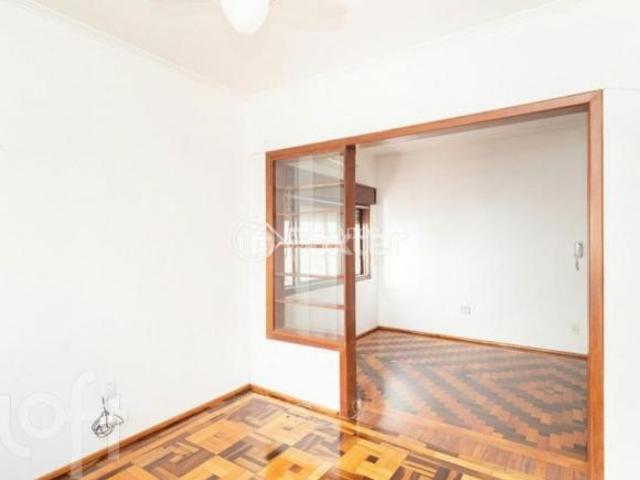 Apartamento, 2 dormitórios, 58.28 m², em Menino Deus