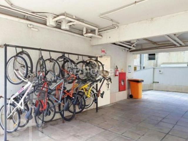 Apartamento, 2 dormitórios, 58.42 m², em Menino Deus