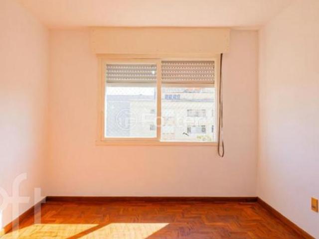Apartamento, 2 dormitórios, 58.42 m², em Passo da Areia
