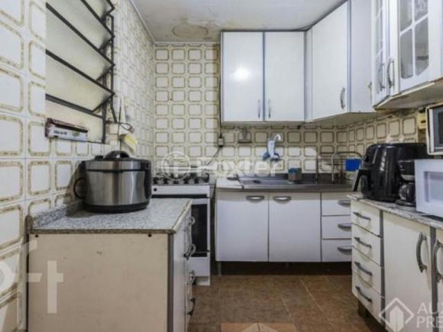 Apartamento, 2 dormitórios, 58.61 m², em Petrópolis