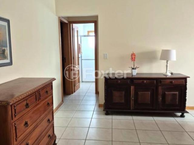 Apartamento, 2 dormitórios, 59 m², em Centro