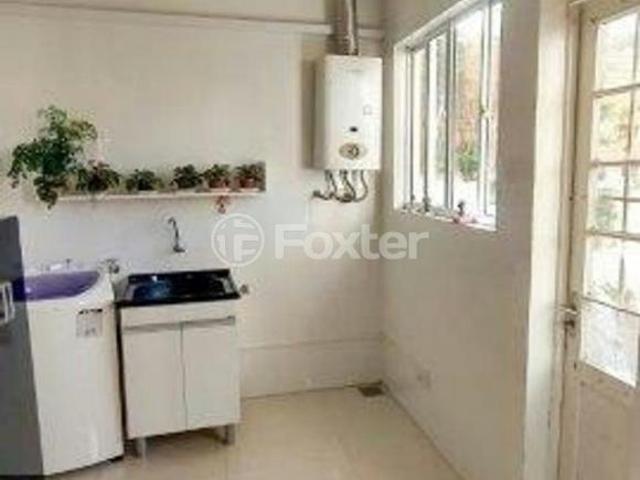 Apartamento, 2 dormitórios, 59.69 m², em Petrópolis