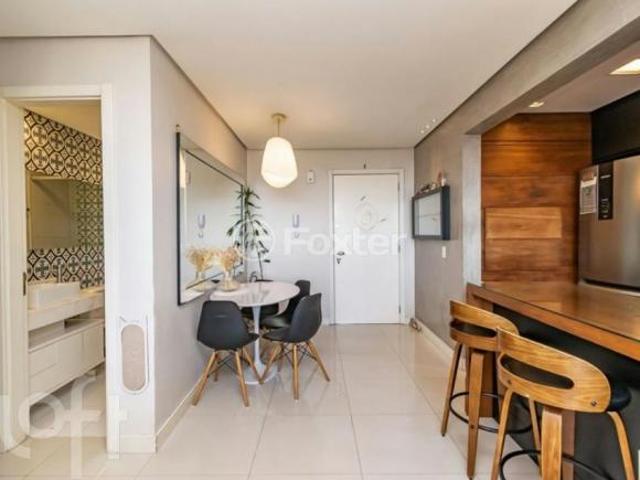 Apartamento, 2 dormitórios, 59.63 m², em São João
