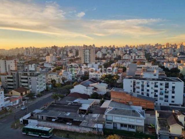 Apartamento, 2 dormitórios, 59.82 m², em Partenon