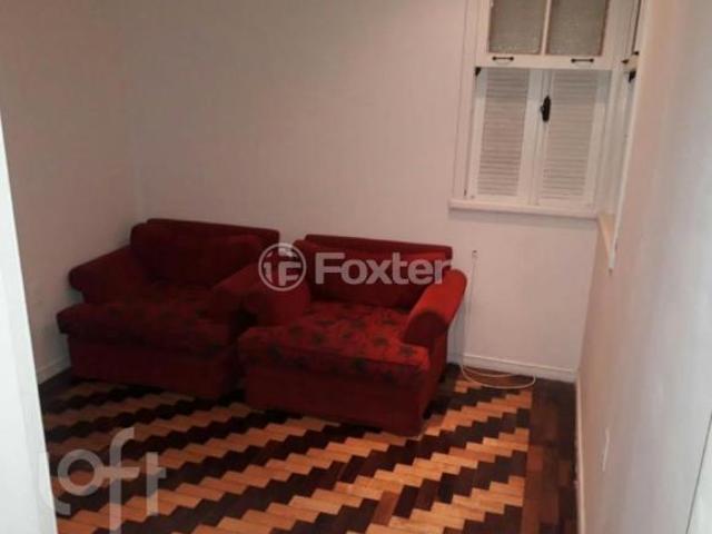 Apartamento, 2 dormitórios, 50 m², em Centro Histórico