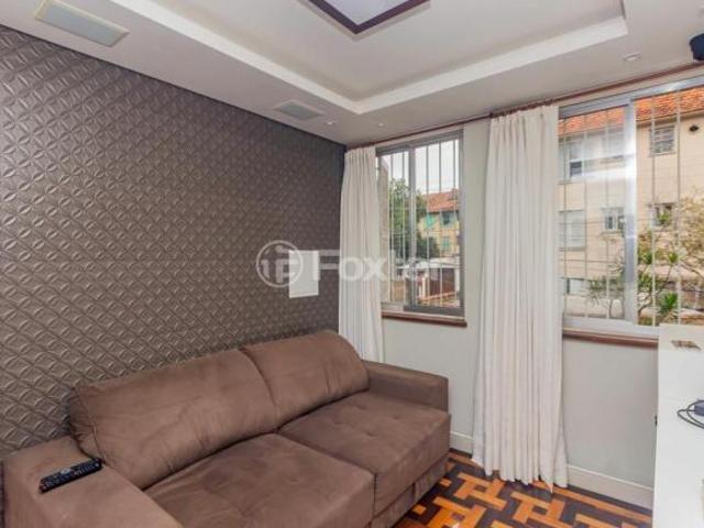 Apartamento, 2 dormitórios, 50 m², em Passo da Areia