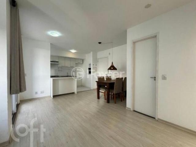 Apartamento, 2 dormitórios, 50.64 m², em Farrapos