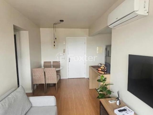 Apartamento, 2 dormitórios, 51 m², em Centro