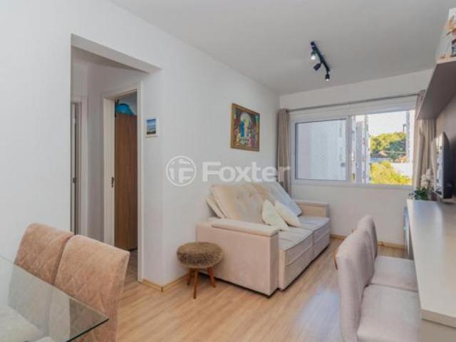Apartamento, 2 dormitórios, 51 m², em Centro
