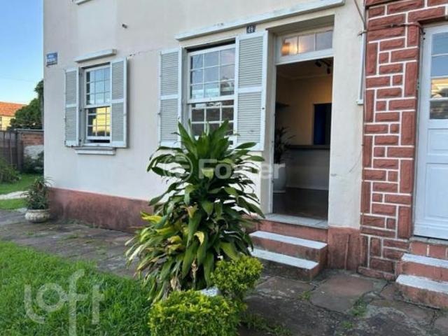 Apartamento, 2 dormitórios, 51 m², em Passo da Areia