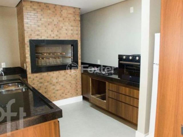 Apartamento, 2 dormitórios, 51.33 m², em Centro