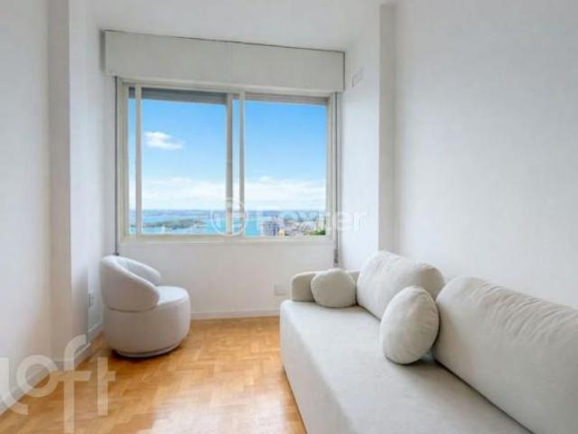Apartamento, 2 dormitórios, 51.95 m², em Centro Histórico