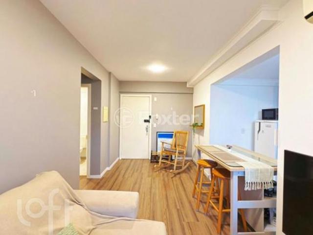 Apartamento, 2 dormitórios, 52 m², em Partenon