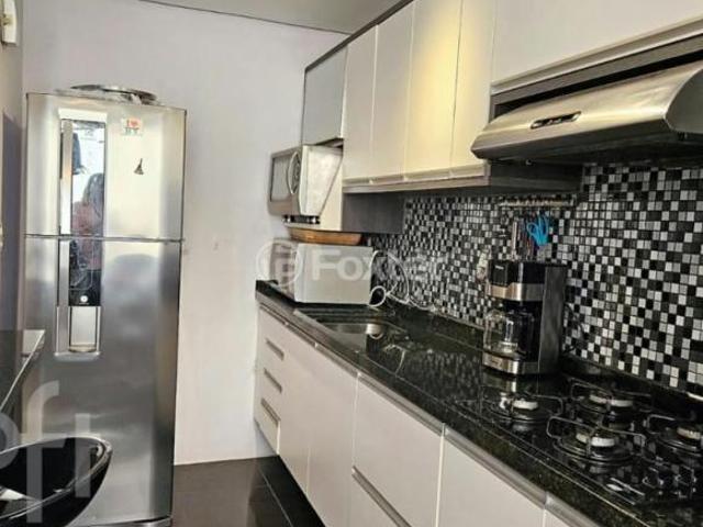 Apartamento, 2 dormitórios, 52.38 m², em Petrópolis