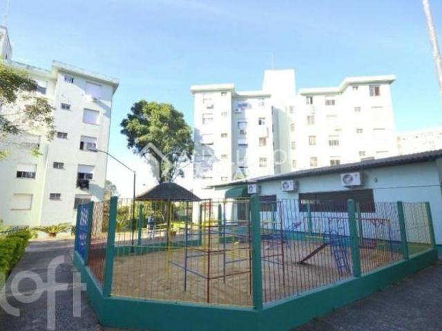 Apartamento, 2 dormitórios, 52.6 m², em Azenha