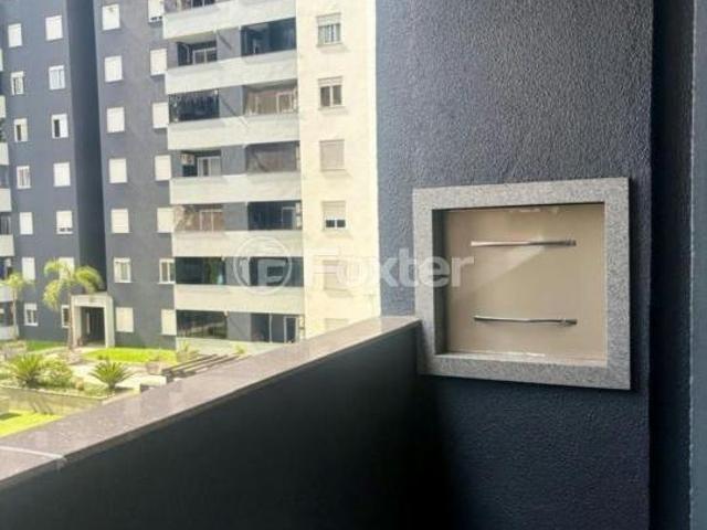 Apartamento, 2 dormitórios, 53 m², em Centro