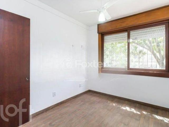 Apartamento, 2 dormitórios, 53 m², em Petrópolis