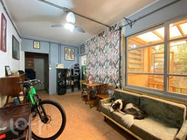 Apartamento, 2 dormitórios, 53.43 m², em Menino Deus