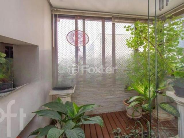 Apartamento, 2 dormitórios, 64 m², em Cidade Baixa