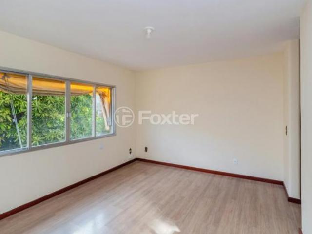 Apartamento, 2 dormitórios, 64 m², em São João