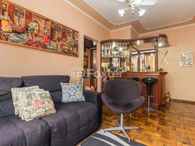 Apartamento, 2 dormitórios, 64 m², em Passo da Areia