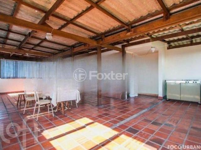 Apartamento, 2 dormitórios, 64 m², em Petrópolis