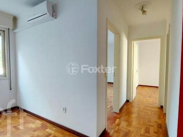 Apartamento, 2 dormitórios, 64.39 m², em Menino Deus