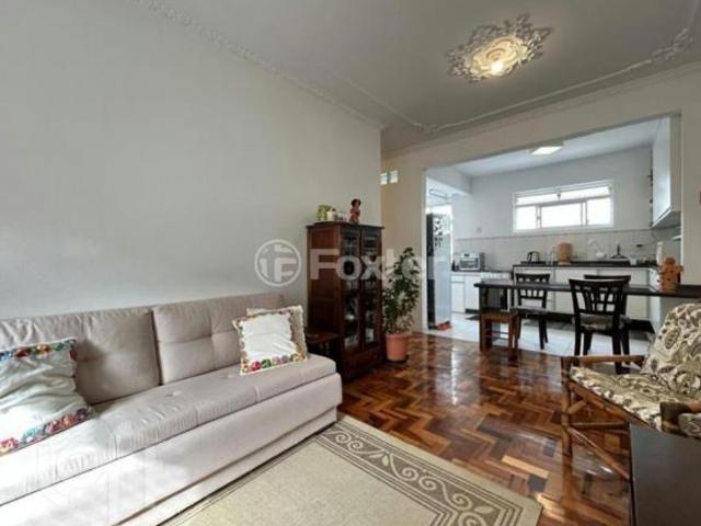 Apartamento, 2 dormitórios, 64.43 m², em Menino Deus