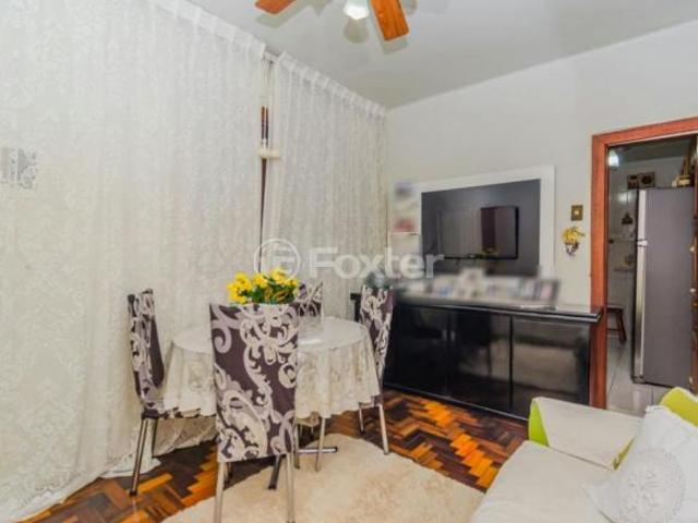 Apartamento, 2 dormitórios, 64.56 m², em Petrópolis
